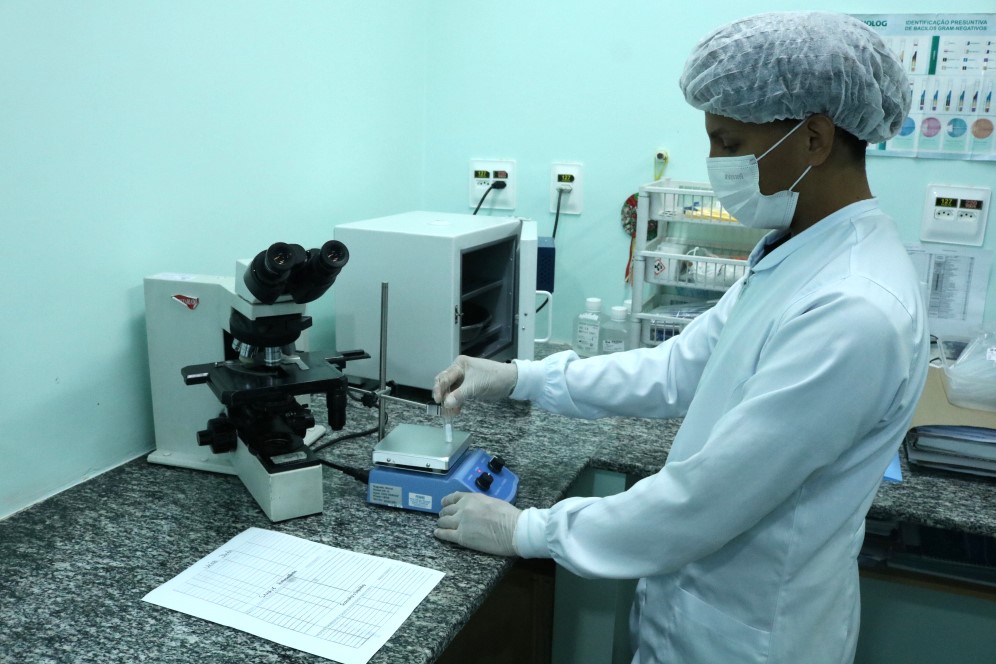 Laboratório de Análises Clínicas da FCecon recebe novos equipamentos ...